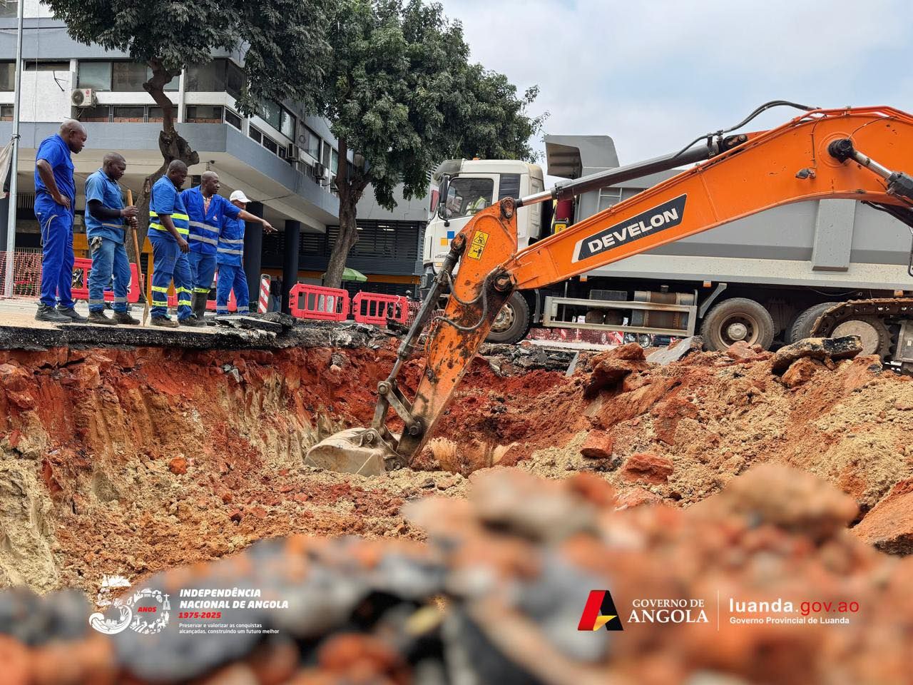 REPOSIÇÃO DA CONDUTA DE ÁGUA - VICE-GORVERNADOR PARA ÁREA TÉCNICA E ...