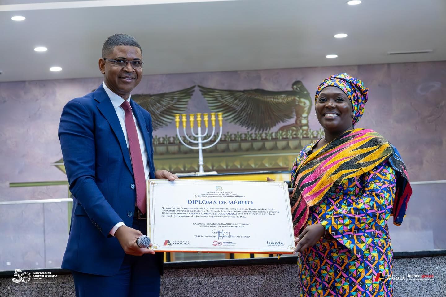 VISITA ÀS IGREJAS - DIRECTORA PROVINCIAL DA CULTURA VISITA IGREJA DO REINO DE DEUS EM ANGOLA ...