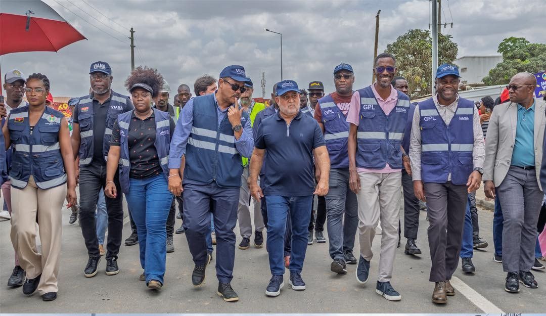 VIAS DE LUANDA - GOVERNADOR PROVINCIAL PROCEDE À REABERTURA DA RUA DA ...