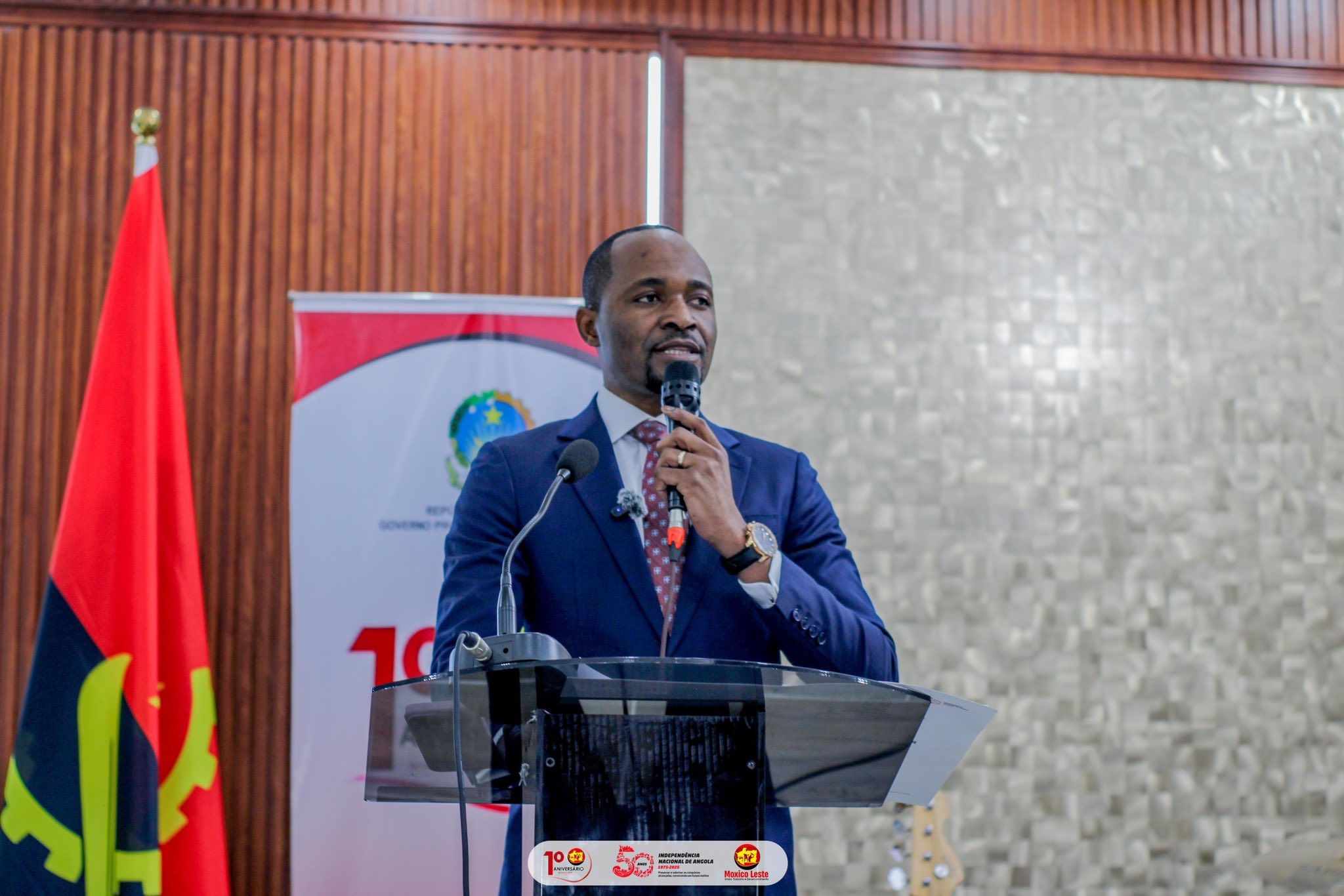 DESENVOLVIMENTO DA PROVÍNCIA DO MOXICO LESTE DEPENDE DO CONTRIBUTO DE ...