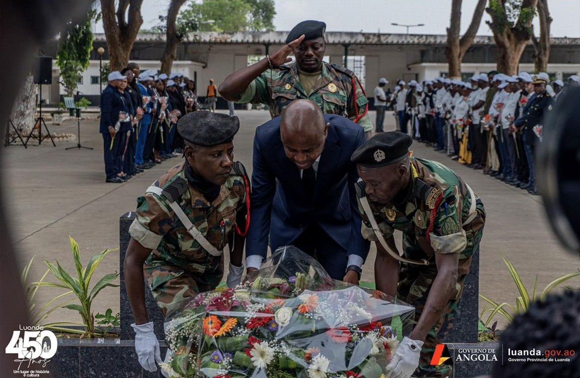 DIA DO ANTIGO COMBATENTE - VICE-GOVERNADOR PRESIDE ACTO DE DEPOSIÇÃO DE ...