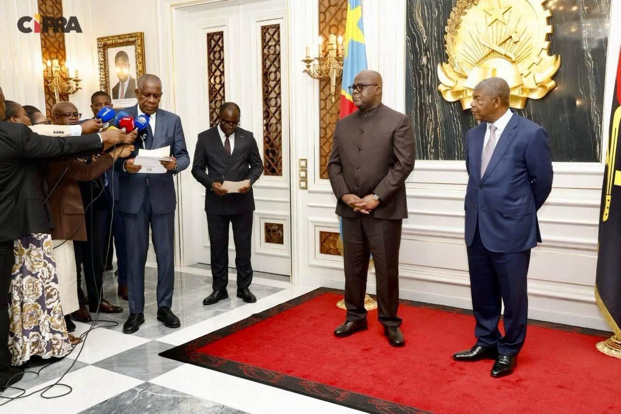 PRESIDENTE DA REPÚBLICA DE ANGOLA E PRESIDENTE DA UNIÃO AFRICANA EMITE ...