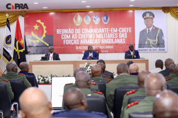 Chefe De Estado Orienta Reuni o Com Altas Patentes Das Faa Portal Chefe De Estado Orienta Reuni o Com Altas Patentes Das Faa Portal